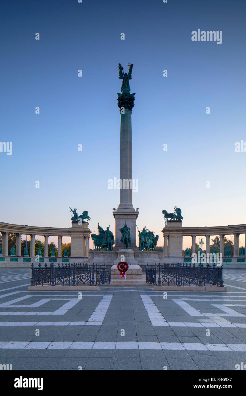 Heroes’ Square at sunrise, Budapest, Hungary Stock Photo - Alamy