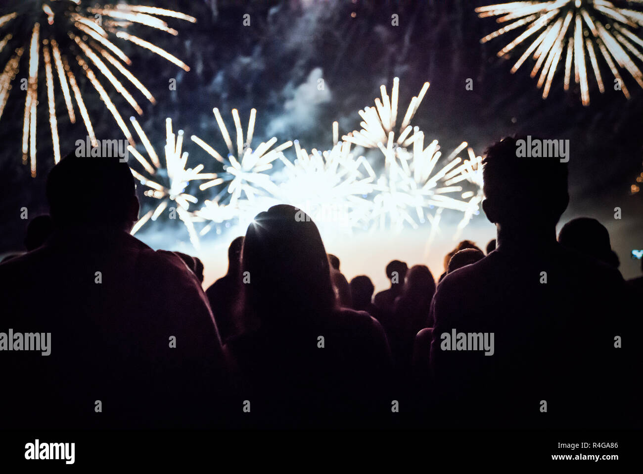 People watching show fireworks hi-res stock photography and images - Alamy