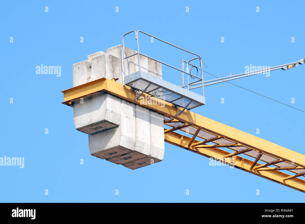 Tower crane concrete counterweight hi-res stock photography and images ...