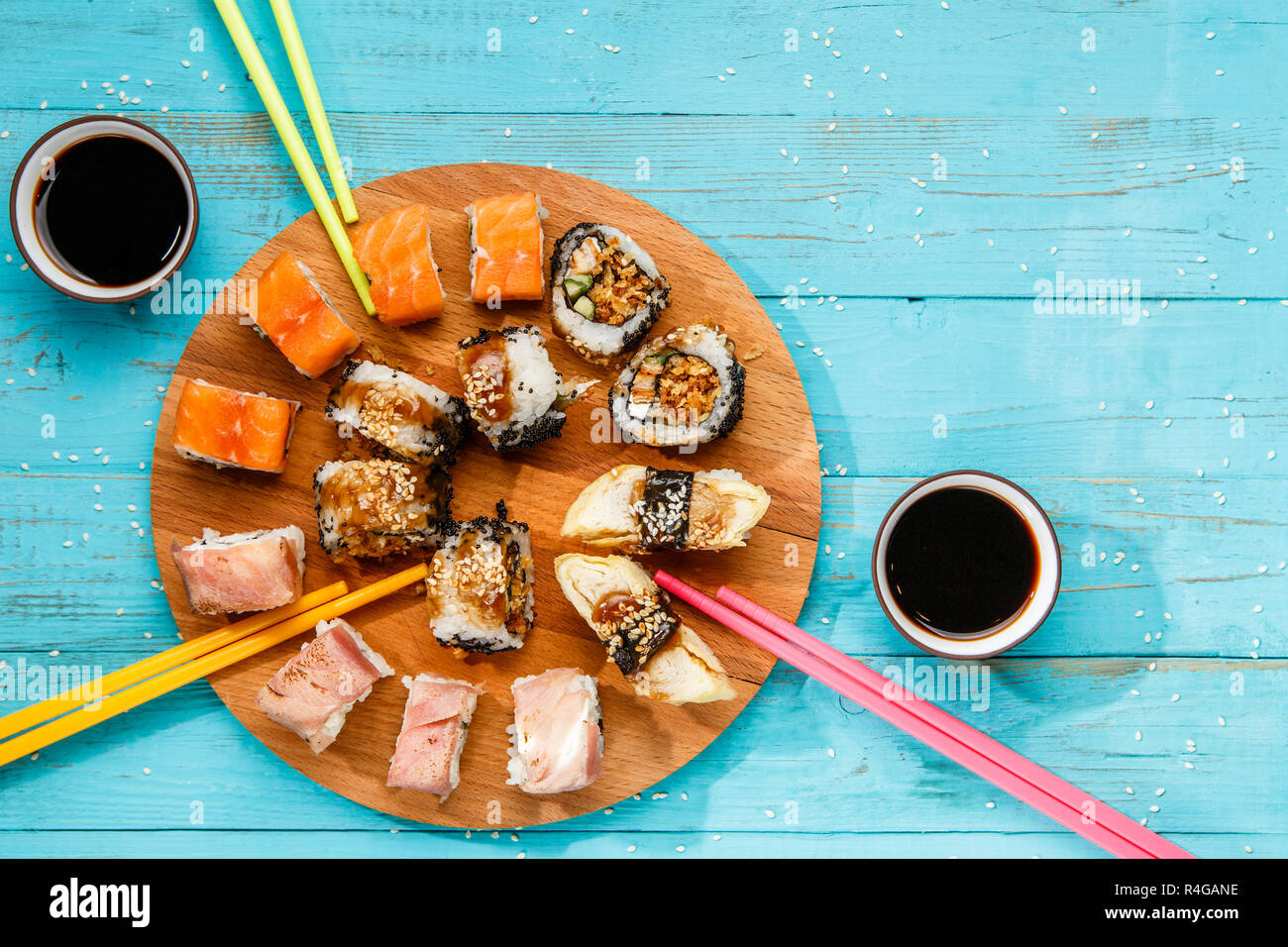 Assorted round sushi plate hi-res stock photography and images - Alamy