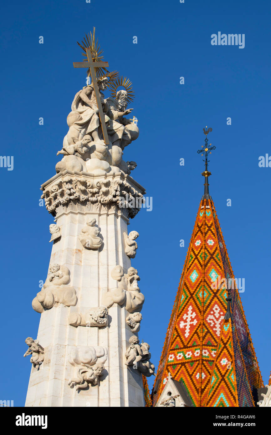 Holy trinity statue hi-res stock photography and images - Alamy