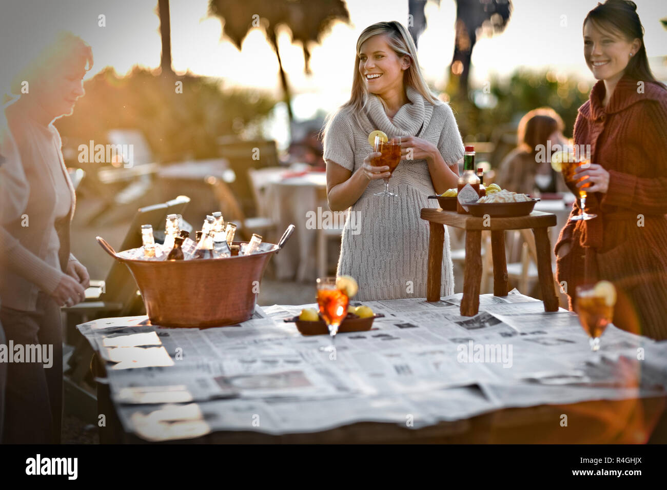 Seniors tea party hi-res stock photography and images - Alamy