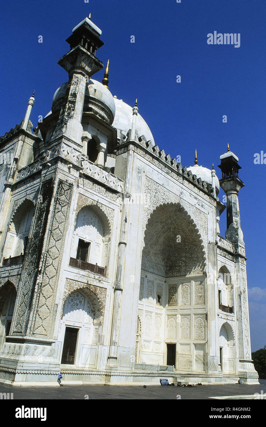 Historic maqbara hi-res stock photography and images - Alamy