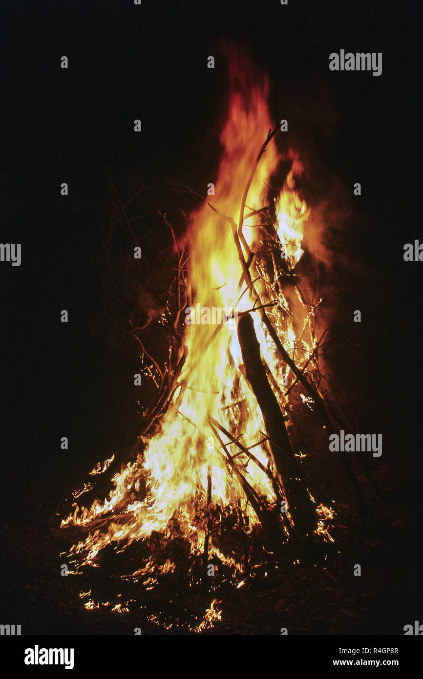 Bonfire india hi-res stock photography and images - Alamy