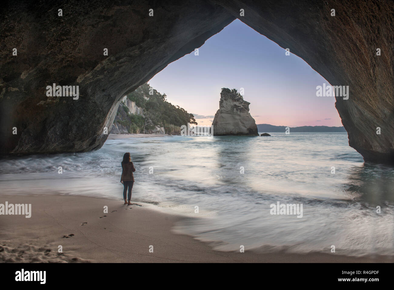 Disconnected hi-res stock photography and images - Alamy