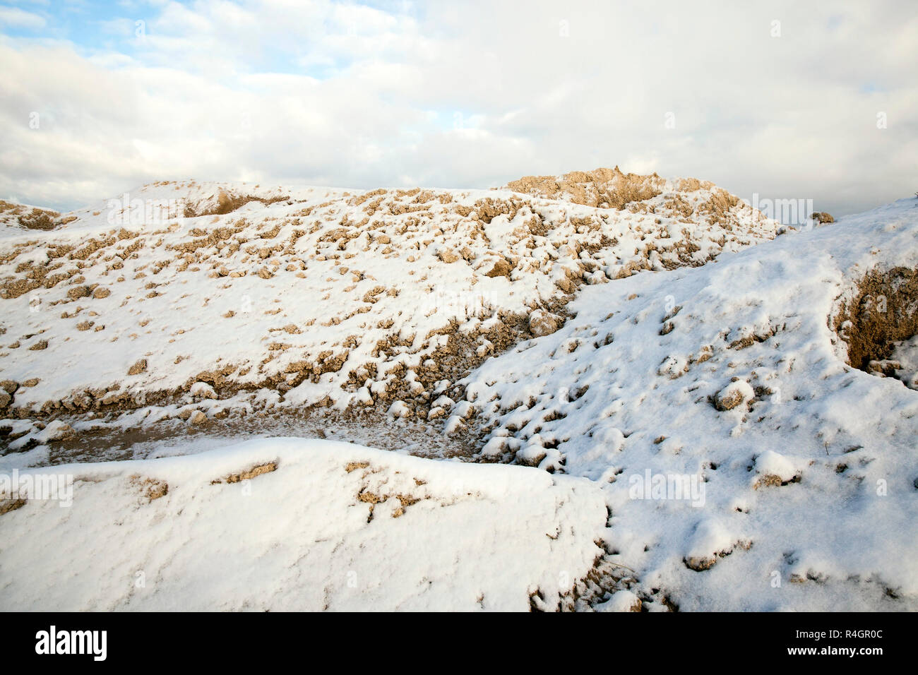 White silica sand pile hi-res stock photography and images - Alamy