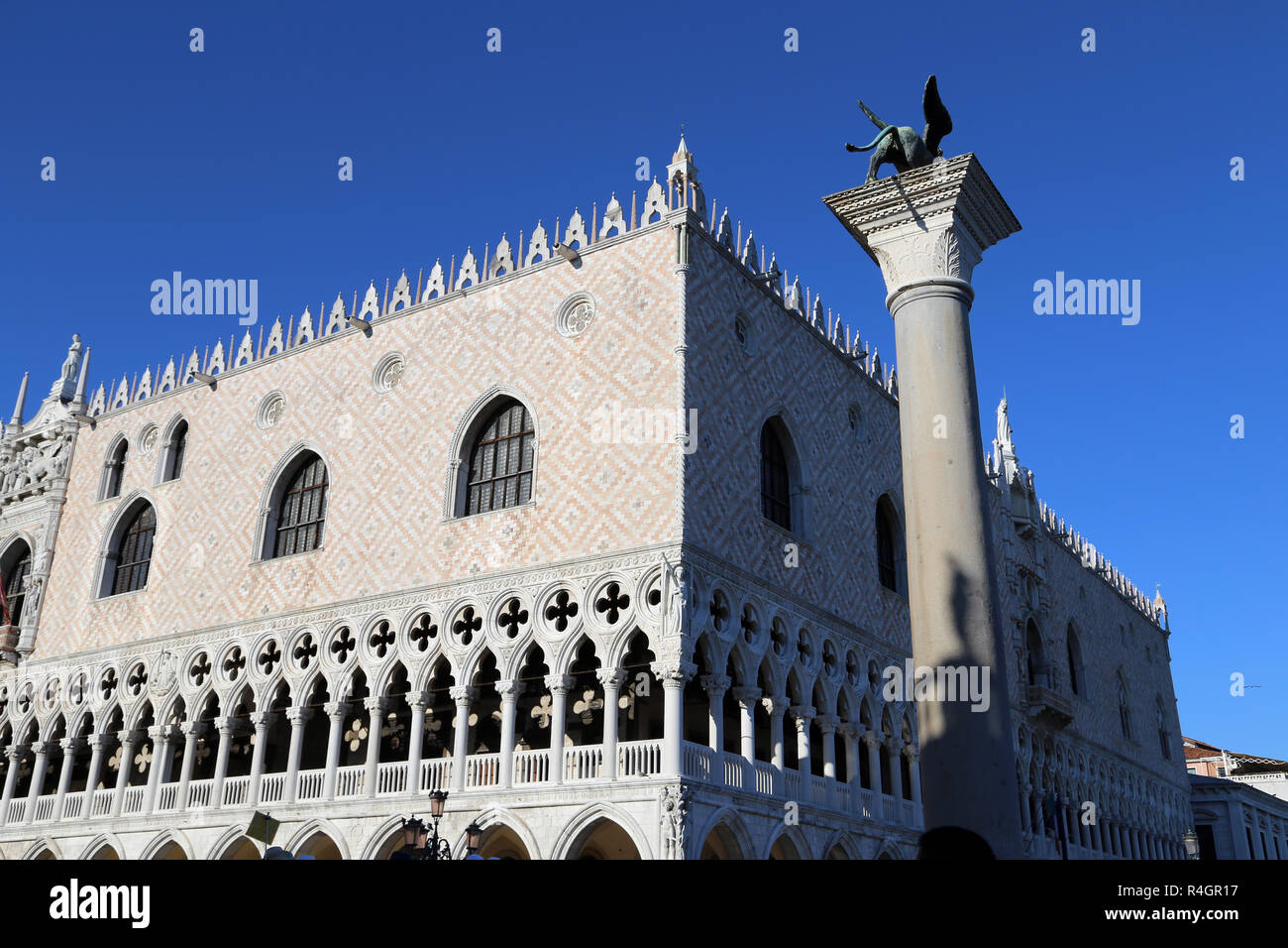 Venice doge’s palace hi-res stock photography and images - Alamy