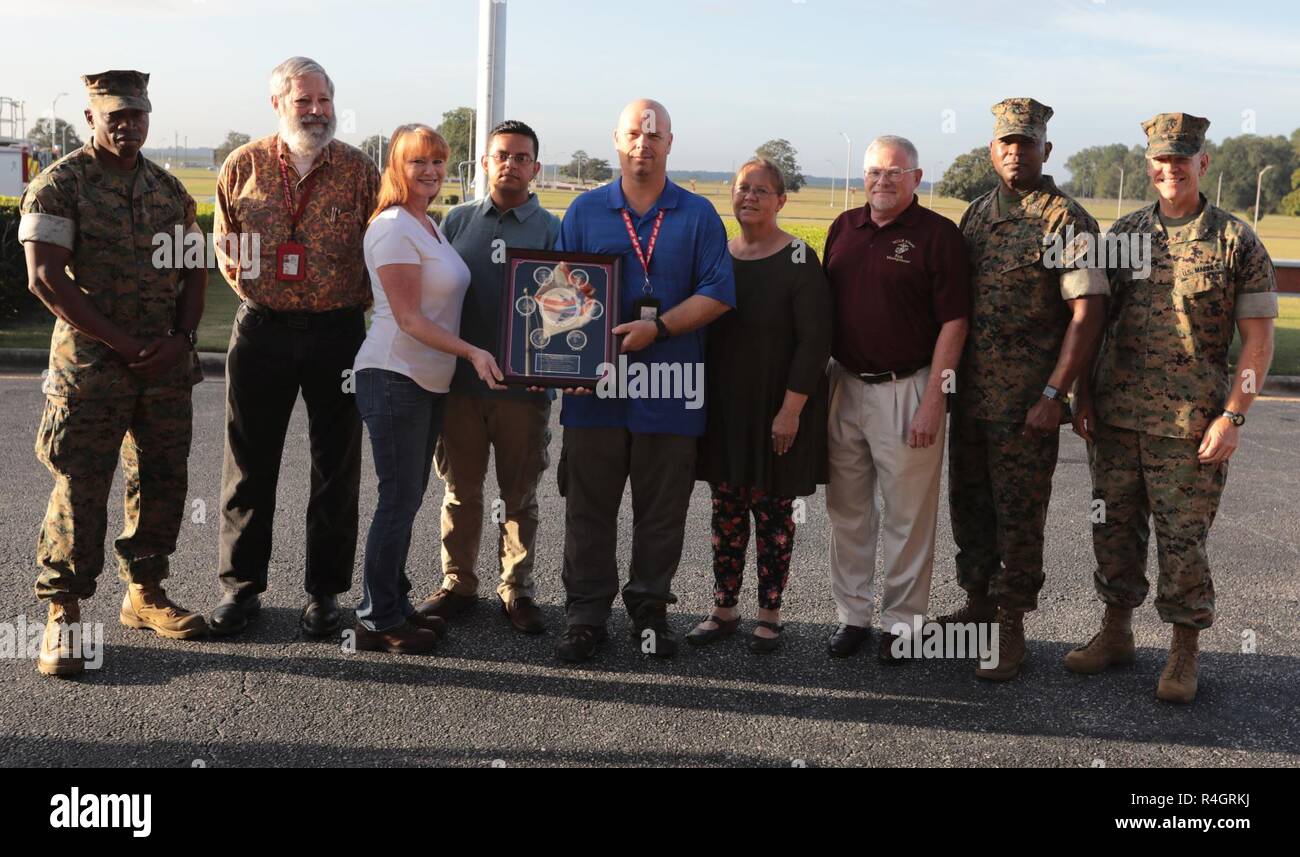 2017 marine corps safety award hi-res stock photography and images - Alamy