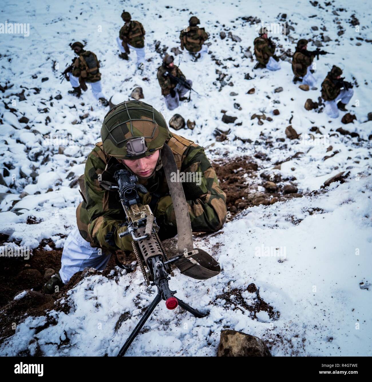 Norwegian soldiers perform cold weather training near Røros, Norway ...