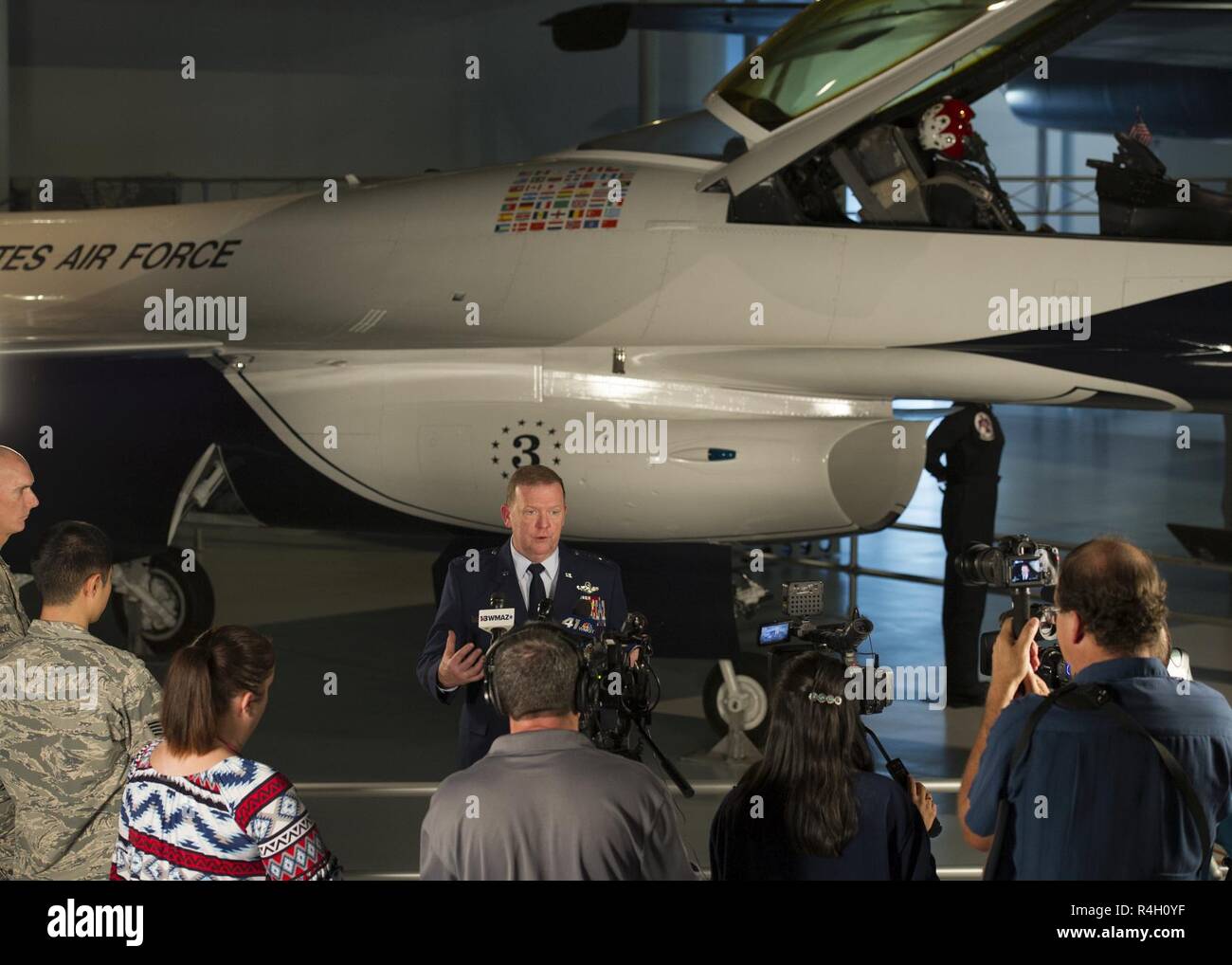 Newly appointed commander of Air Force Reserve Command, Lt. Gen ...