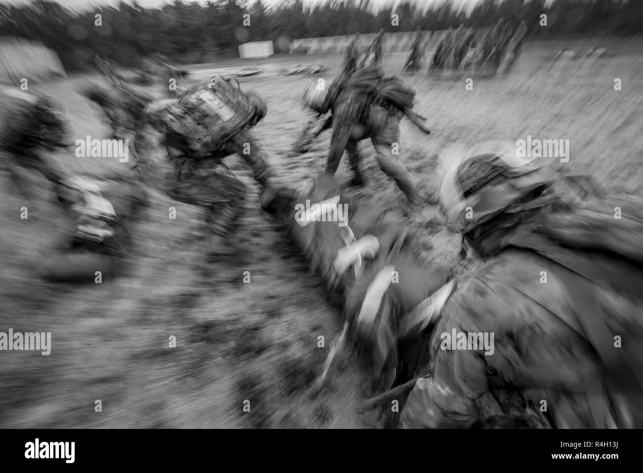 New Jersey Army National Guard combat medics react to incoming fire ...
