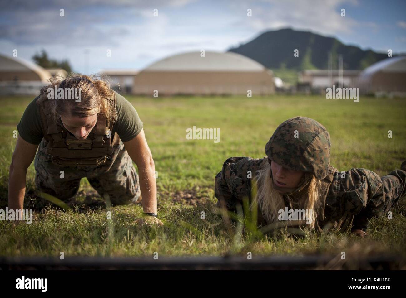 Us belt driven installation hi-res stock photography and images - Alamy