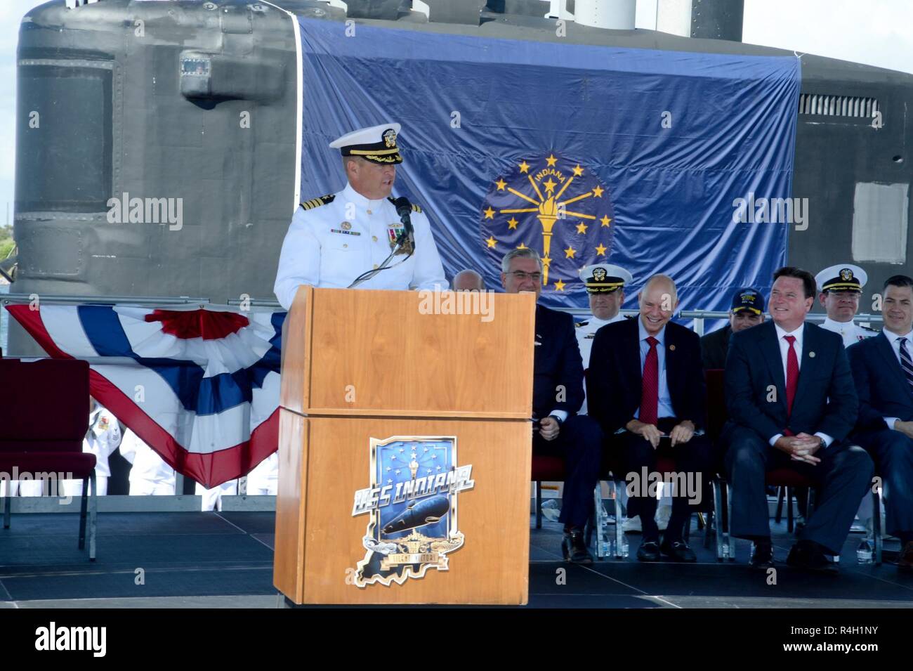 PORT CANAVERAL, Fla. (Sept. 29, 2018) Capt. Jesse Zimbauer, commanding ...