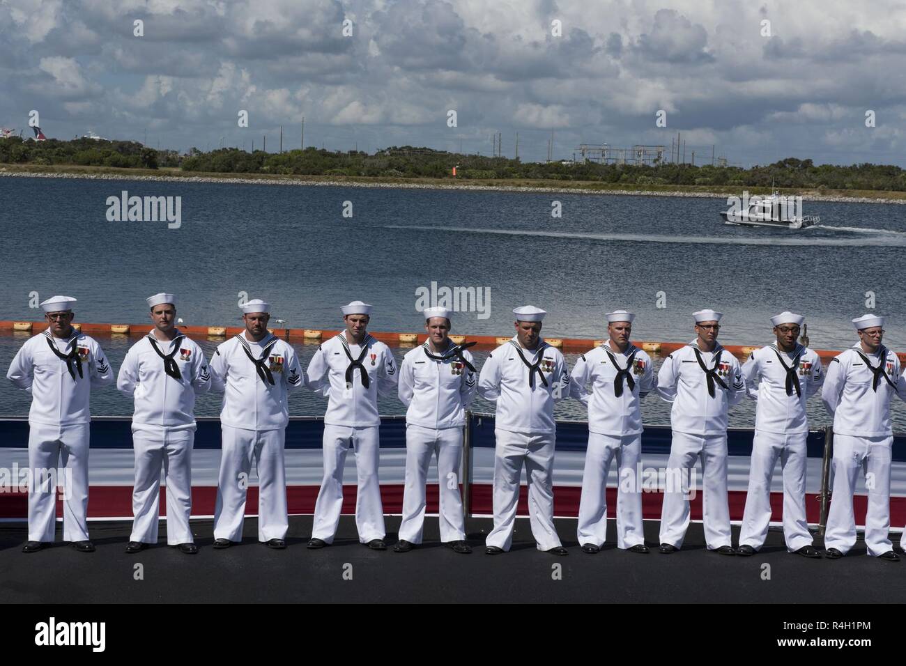 PORT CANAVERAL, Fla. (Sept. 29, 2018) The crew of USS Indiana (SSN 789 ...