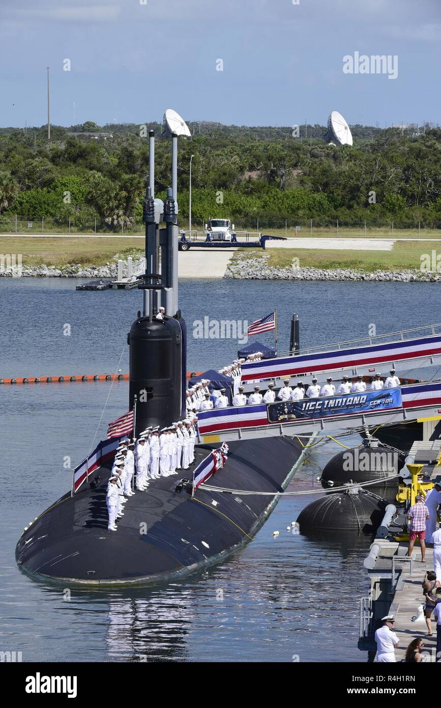 PORT CANAVERAL, Fla. (Sept. 29, 2018) The crew of USS Indiana (SSN 789 ...
