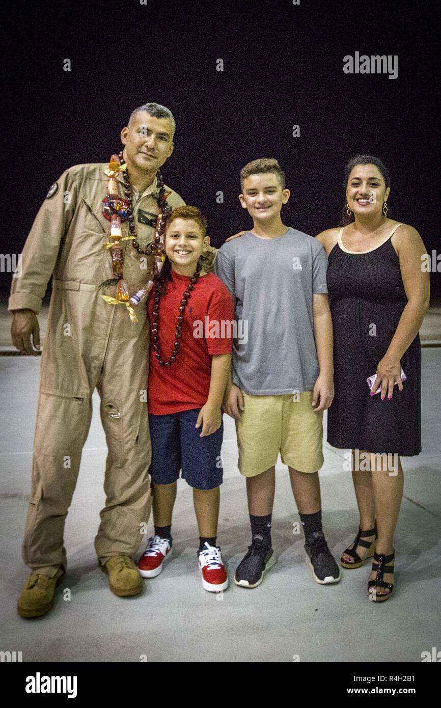 Commanding officer of the aircr hi-res stock photography and images - Alamy