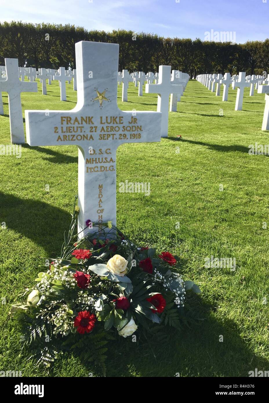 MEUSE-ARGONNE CEMETERY, France (Sept. 29, 2018) The grave of Lt. Frank ...