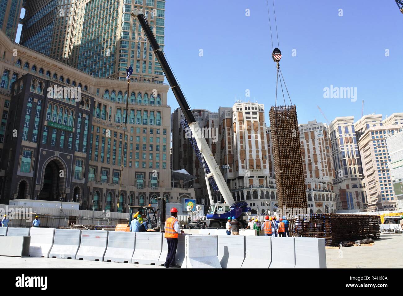 Mecca makkah building architecture hi-res stock photography and images ...