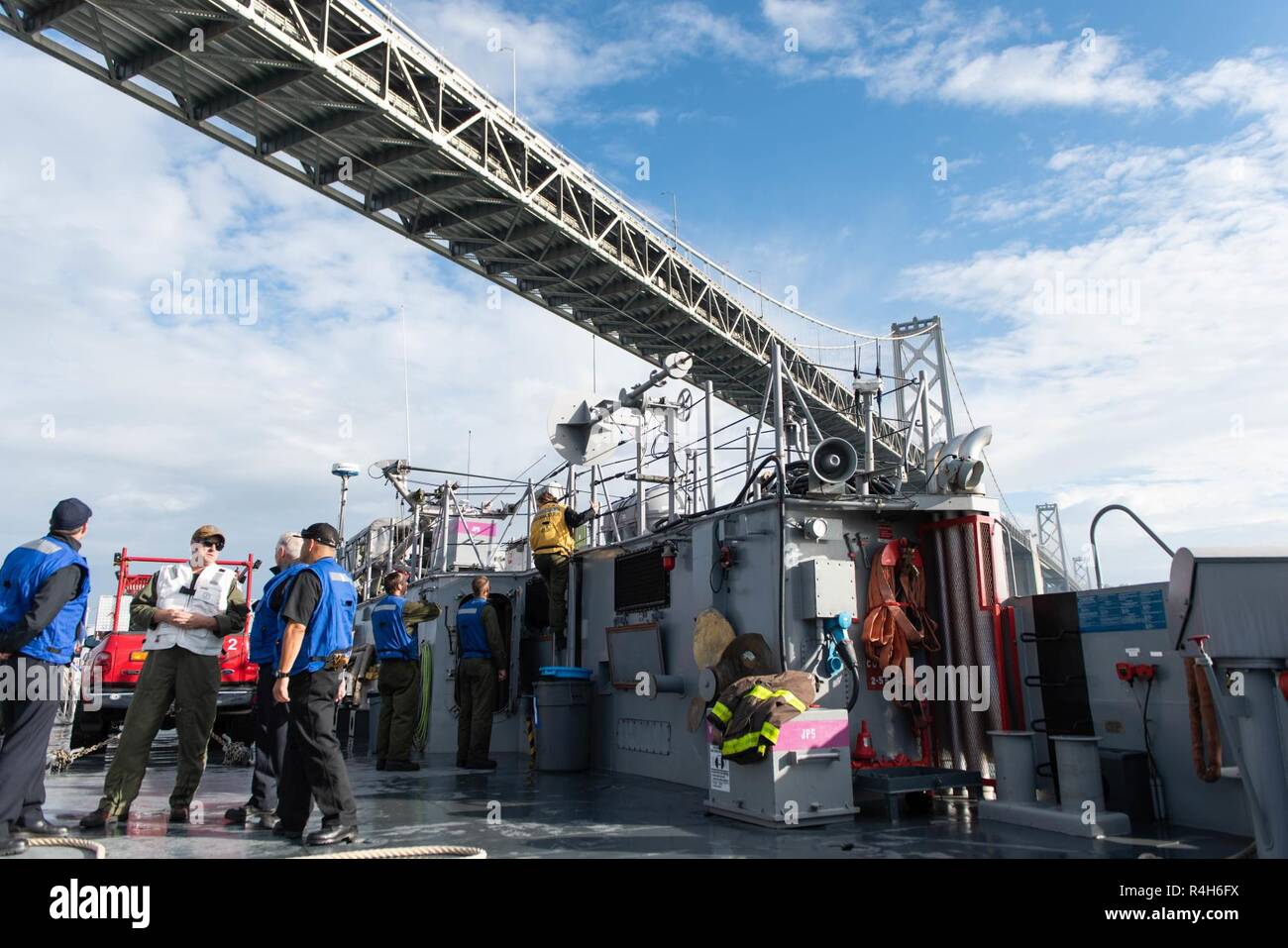 Landing craft utility lcu 1645 hi-res stock photography and images - Alamy
