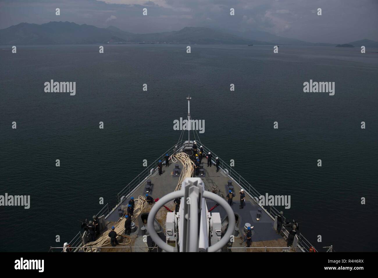 SUBIC BAY, Republic of the Philippines (Oct. 03, 2018) The amphibious ...