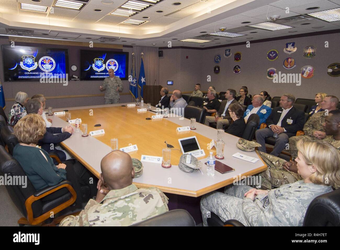 Schriever building 300 hi-res stock photography and images - Alamy