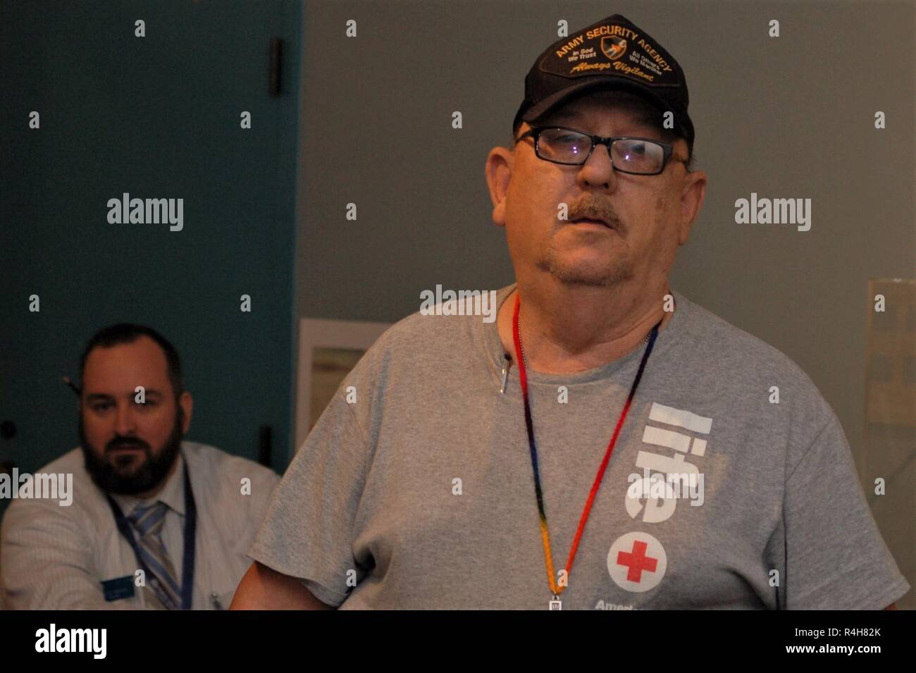 Visit us pin hi-res stock photography and images - Alamy