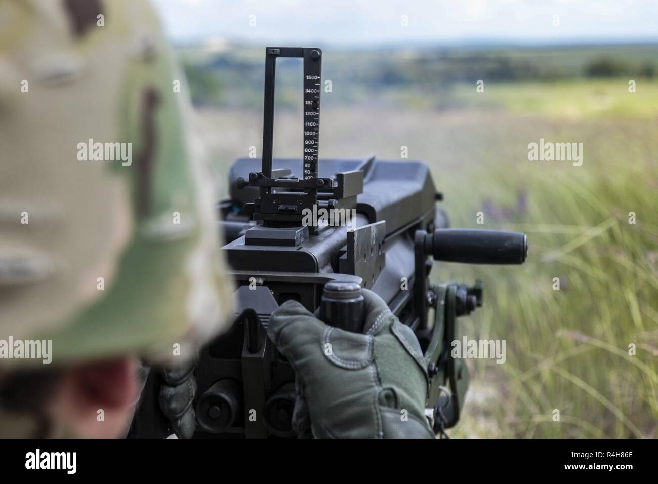 Deploying Soldiers of the 34th Red Bull Infantry Division take to the ...
