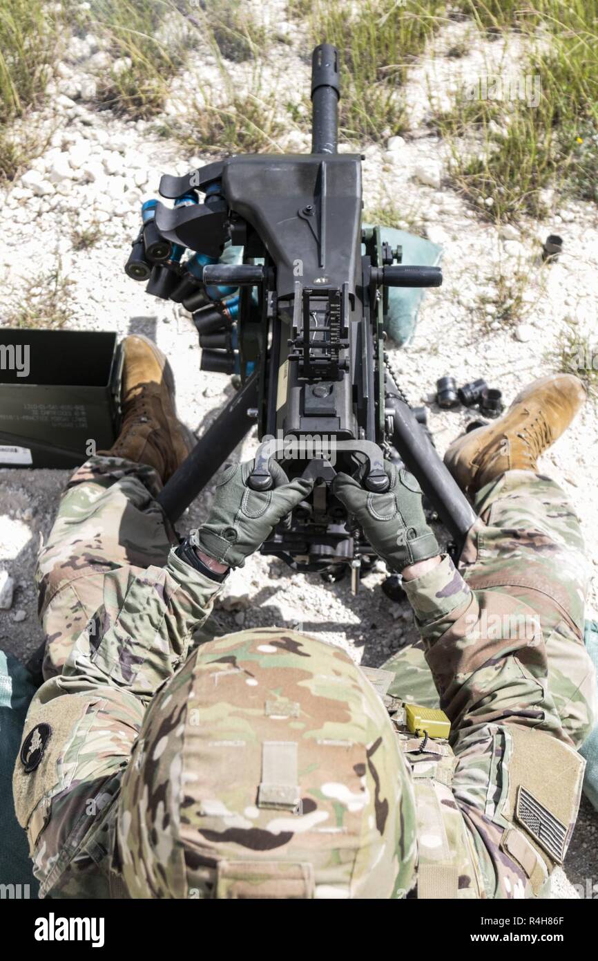 Deploying Soldiers of the 34th Red Bull Infantry Division take to the ...