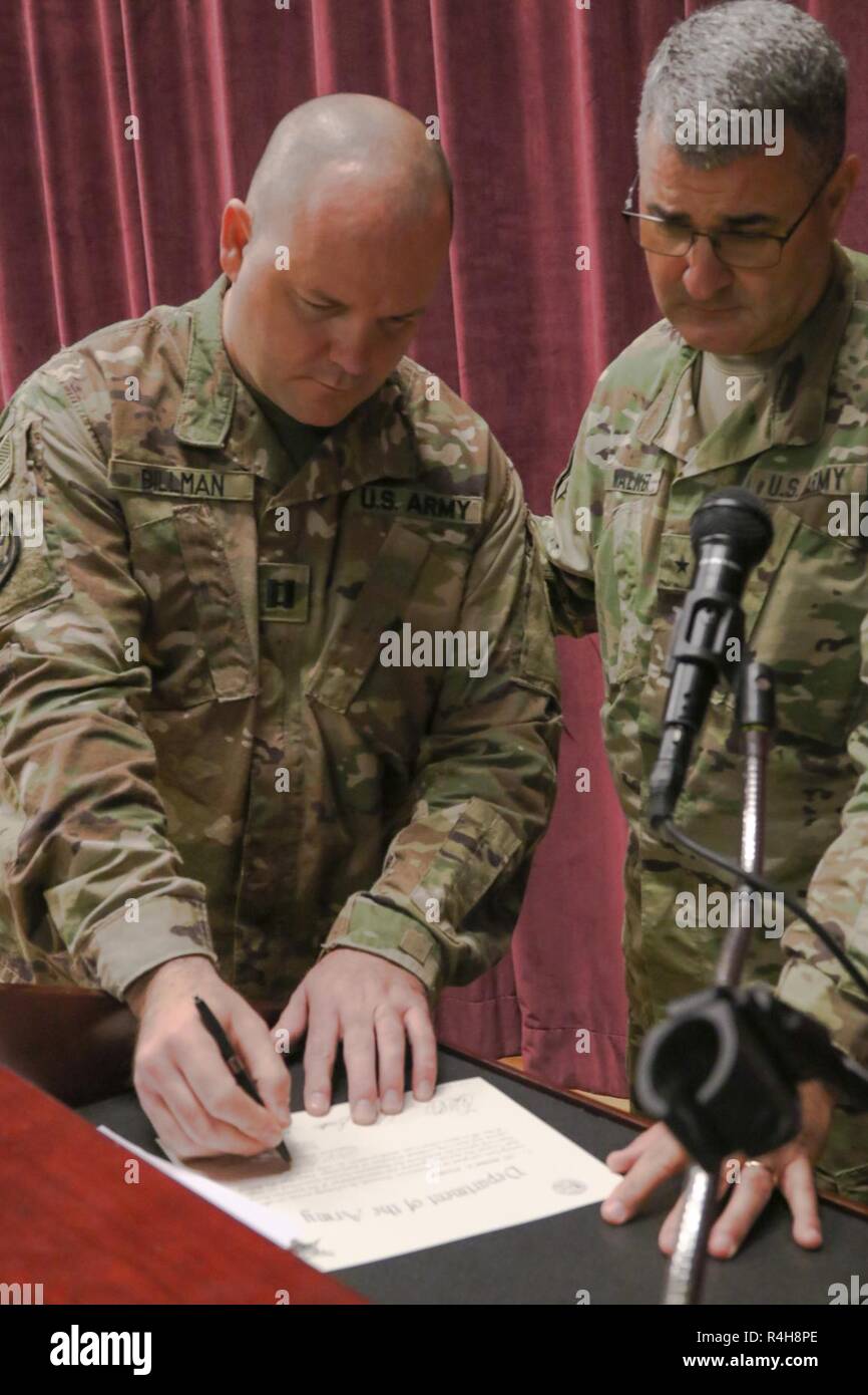 Brig gen clint walker hi-res stock photography and images - Alamy