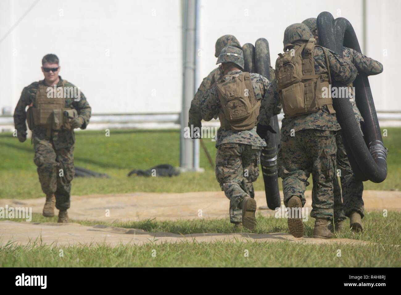 Marines with Bulk Fuel Company, 9th Engineer Support Battalion, 3rd ...