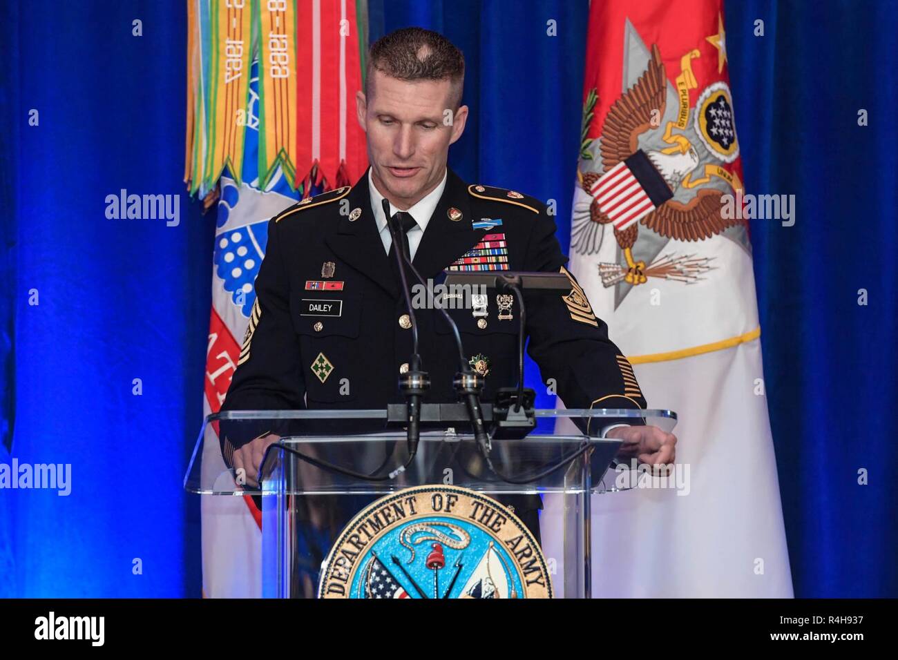 Sergeant major of the u s army daniel a dailey hi-res stock photography ...