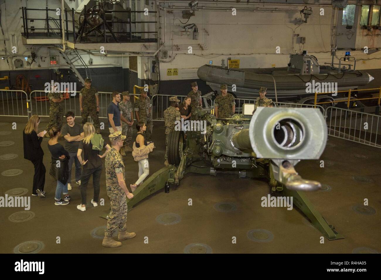 SAN FRANCISCO (Oct. 3, 2018) Marines assigned to the 3rd Battalion ...