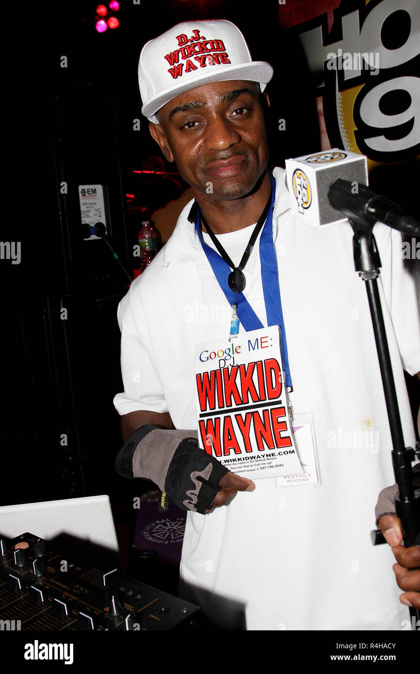 Dj wikkid hi-res stock photography and images - Alamy