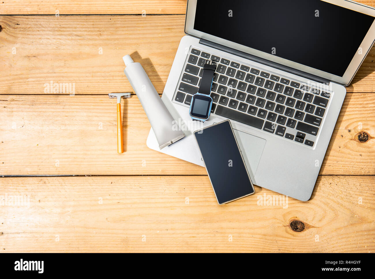 Table of stuff hi-res stock photography and images - Alamy