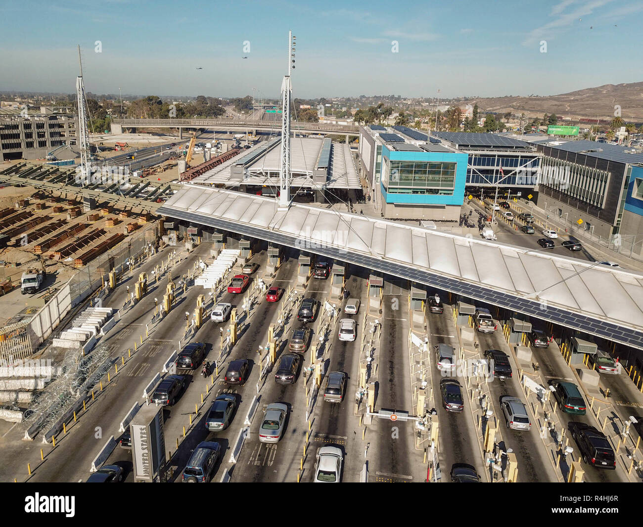 San ysidro port of entry hi-res stock photography and images - Alamy