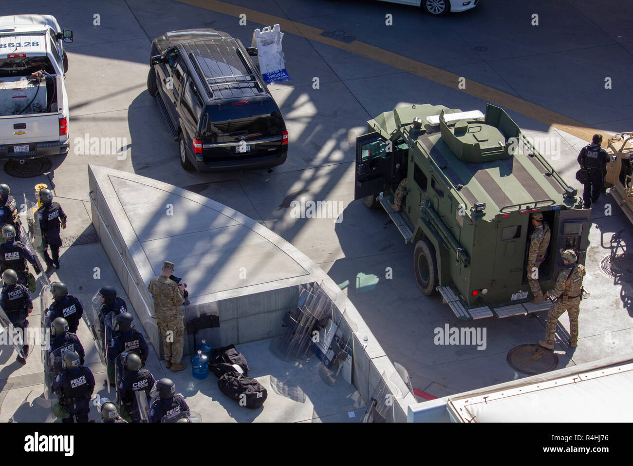 U.S. Customs and Border Protection personnel along with DOD personnel ...