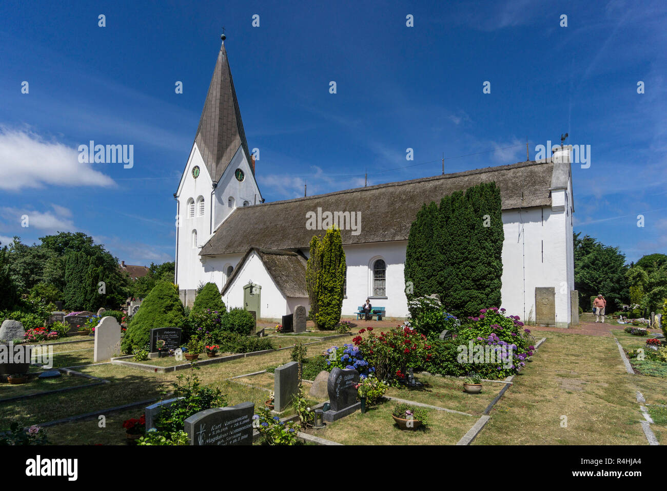 Friedhof und nebel hi-res stock photography and images - Alamy