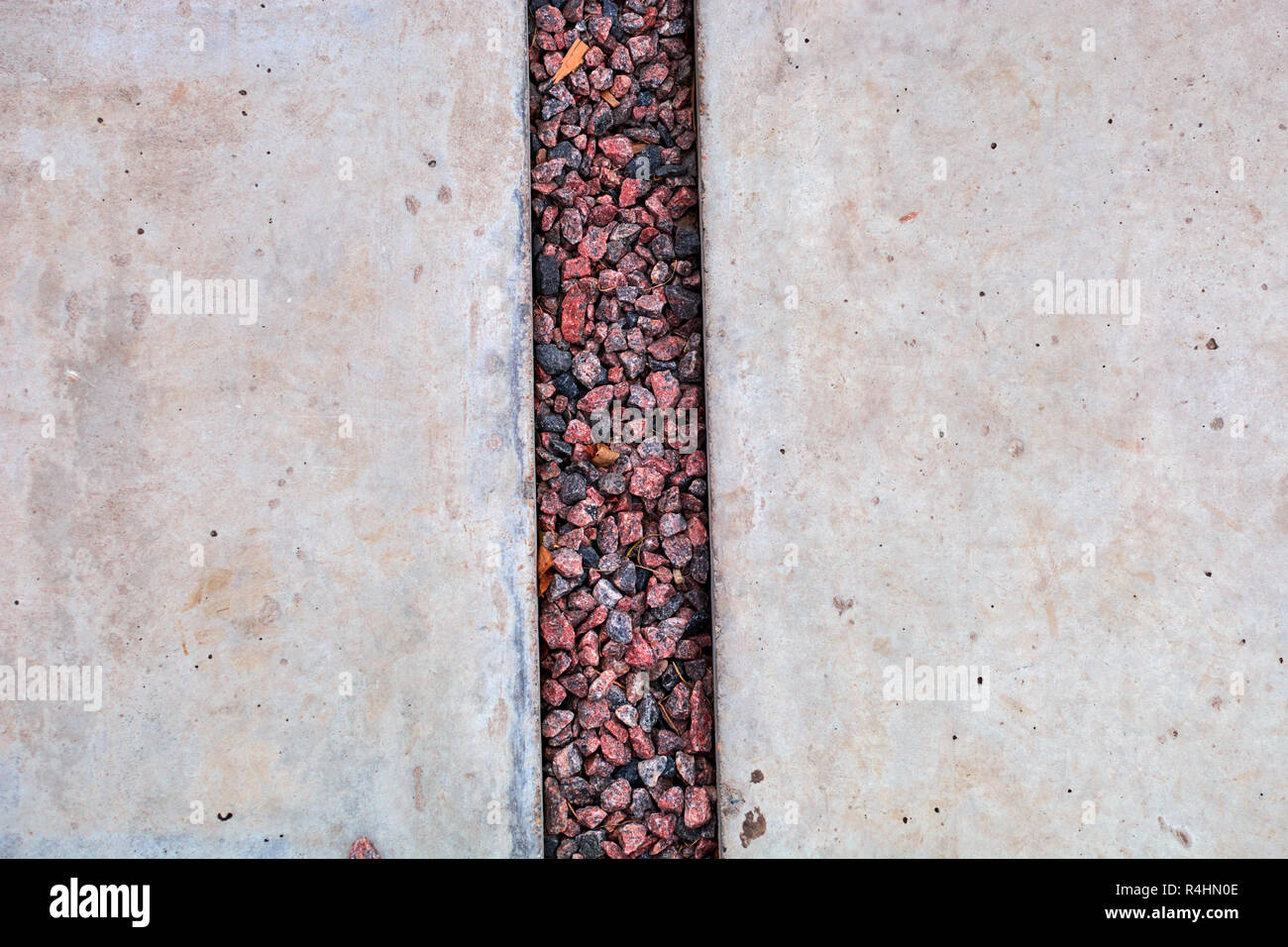 granite path of fine gravel on the street neat Stock Photo - Alamy