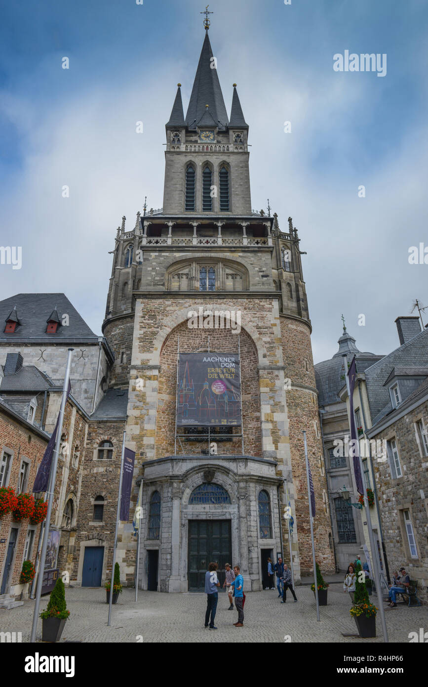 Cathedral court, cathedral, Aachen, North Rhine-Westphalia, Germany ...