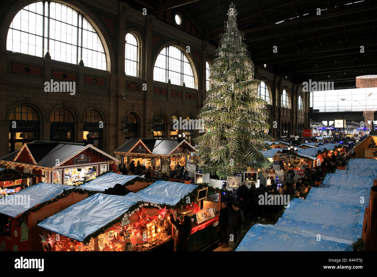 Christmas market at Zurich train station, Zurich, Switzerland, Europe ...