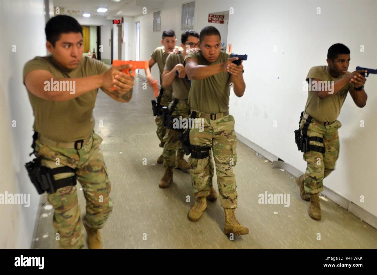 Soldiers assigned to the New York National Guard's Joint Task Force ...