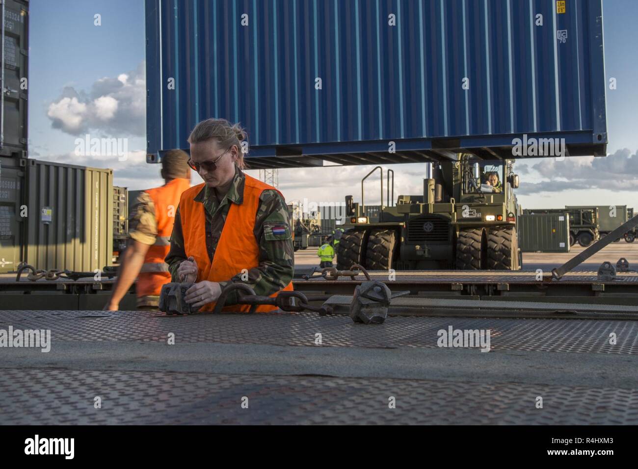 Preparing of containers by the port handling company of the german ...