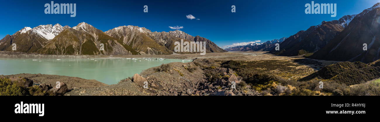 Blue Lakes and the mountains on the Tasman Valley Walk and Tasman ...