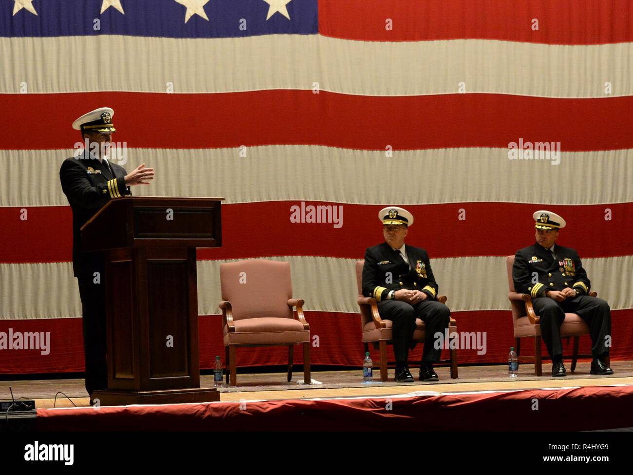 GROTON, Conn. (Oct. 26, 2018) Tampa, Florida native Cmdr. Philip ...