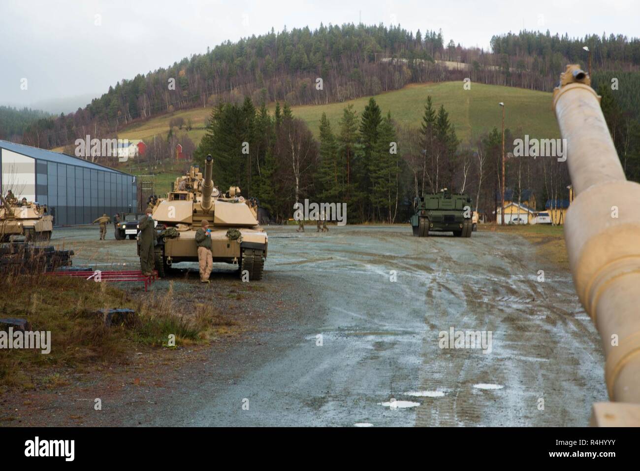U.S. Marines with 2nd Tank Battalion and Combat Logistics Battalion ...