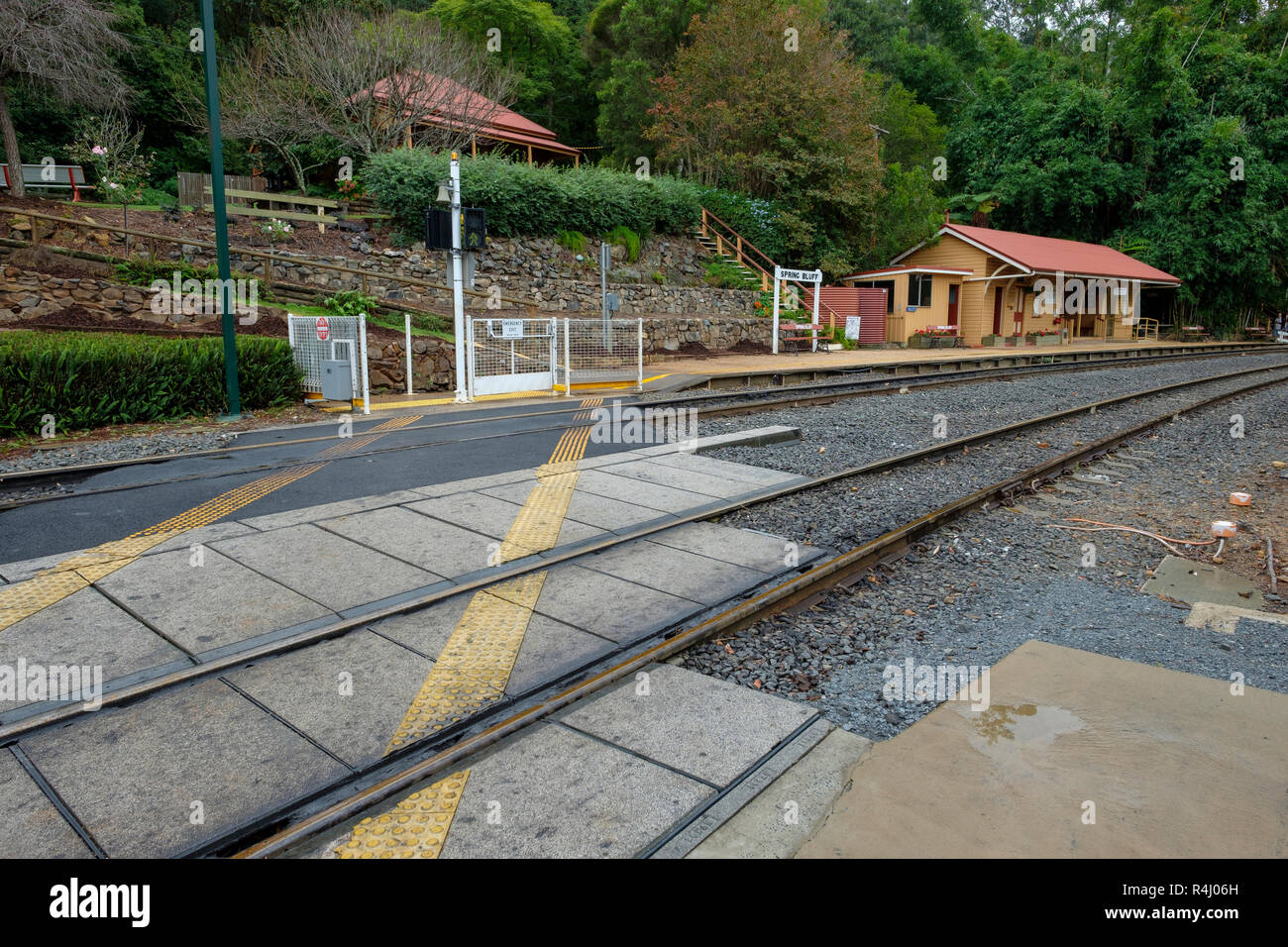 At Spring Bluff Railway Station Stock Photo - Alamy