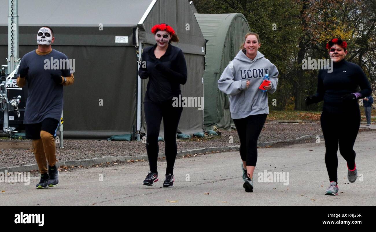 Soldiers with the 191st Combat Sustainment Support Battalion, 96th ...
