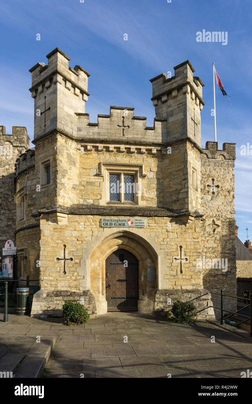 Buckingham town centre hi-res stock photography and images - Alamy