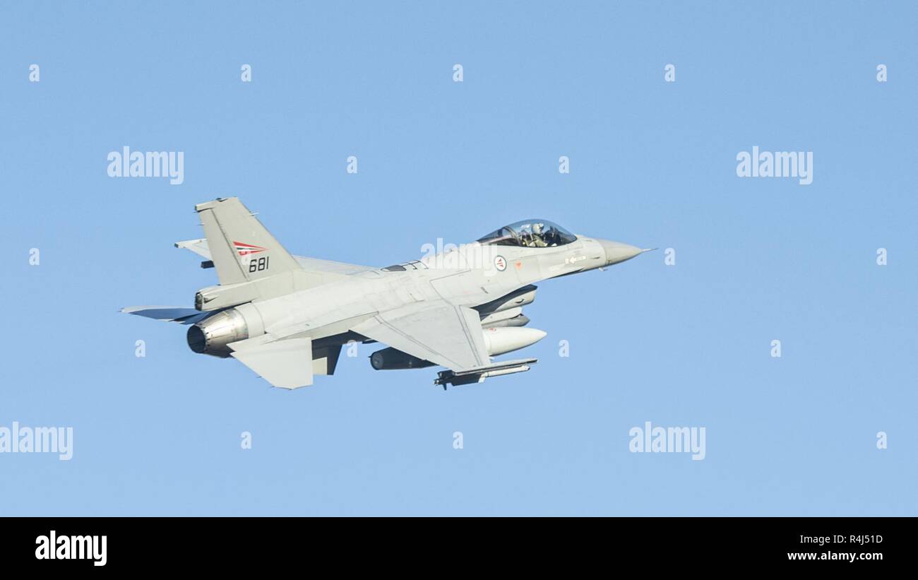 Norwegian f 16 fighting falcon hi-res stock photography and images - Alamy