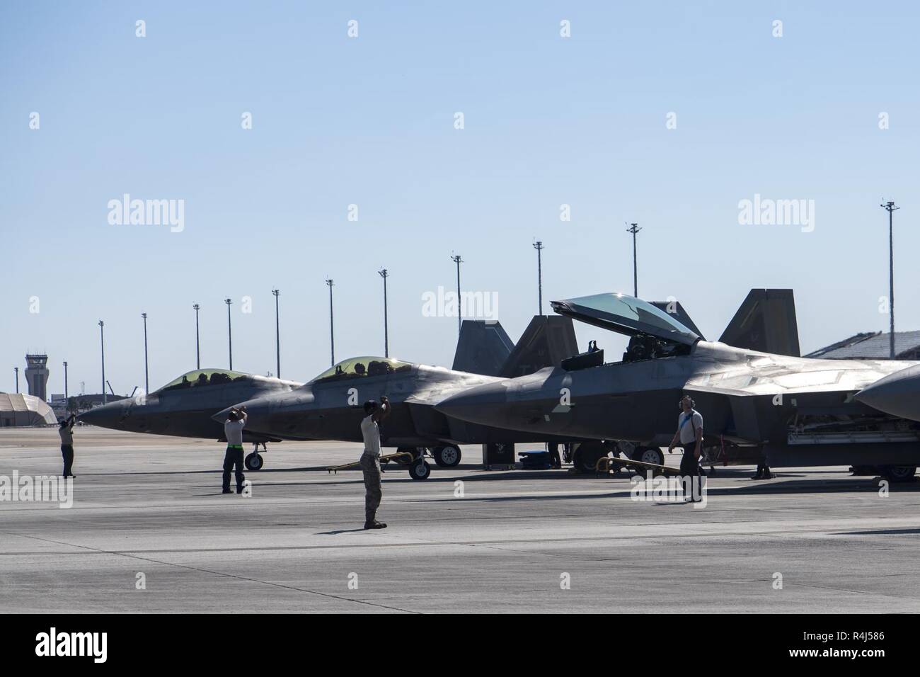 Air force personnel prepare f 22 hi-res stock photography and images ...